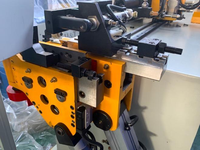 Oil - Electric Triple Stack CNC Tube Bending Machine Upper And Lower ...